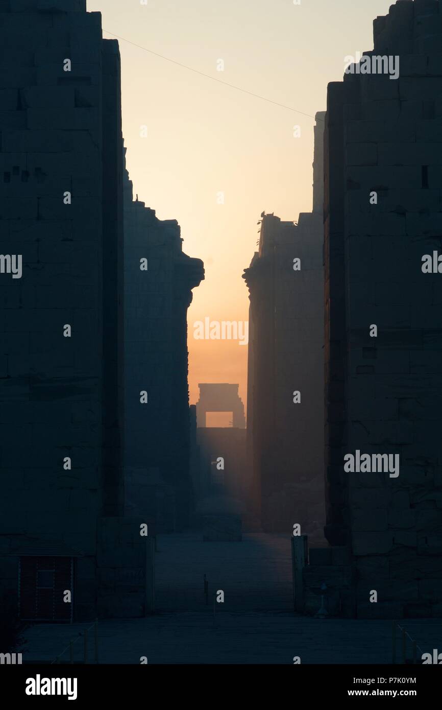 Templo de Karnak Stock Photo - Alamy