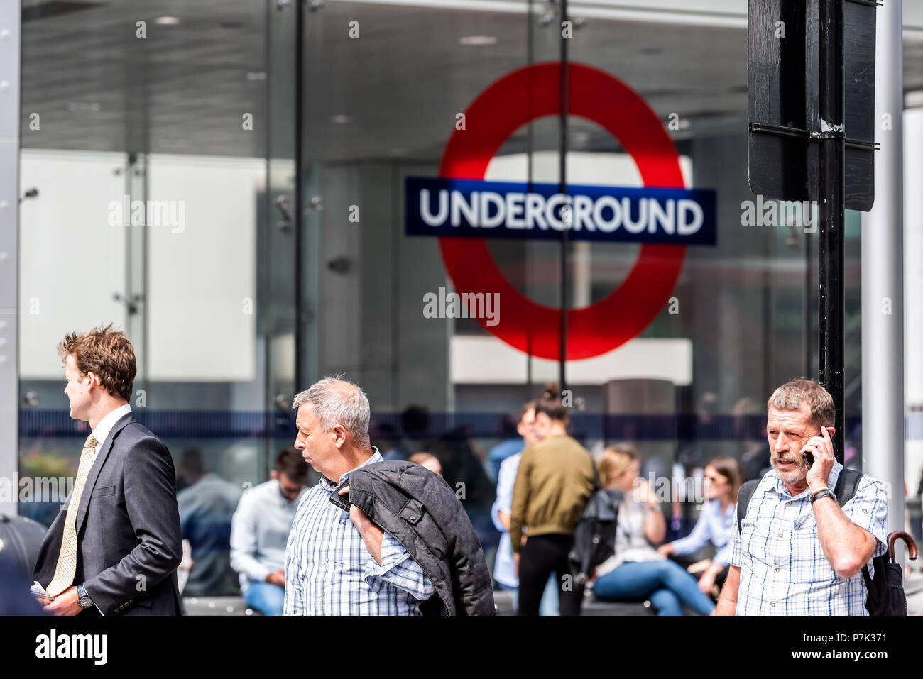 Man cross street with phone hi-res stock photography and images - Alamy