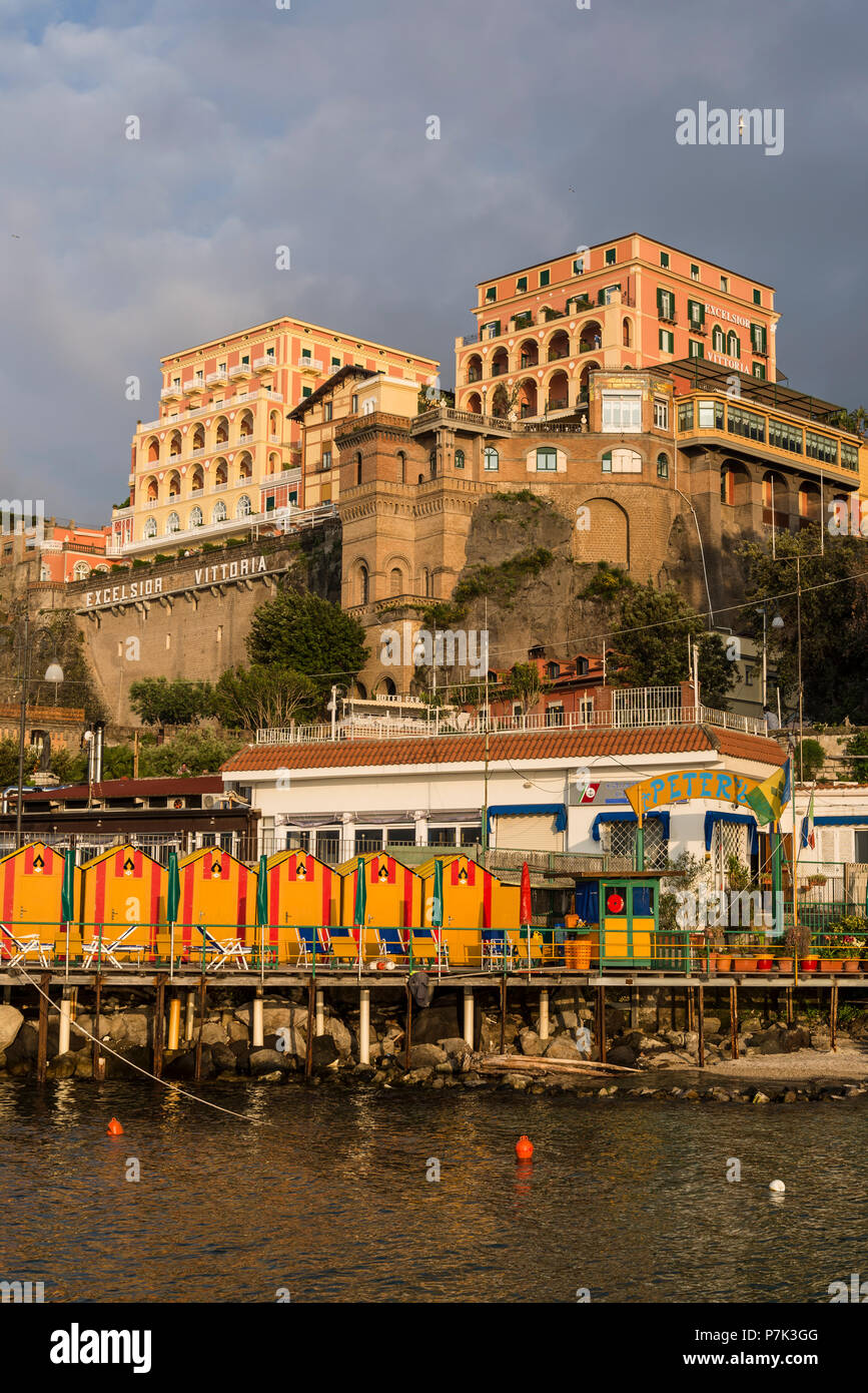 Beach changing rooms and Clifftop grand hotels, Sorrento, Italy Stock ...