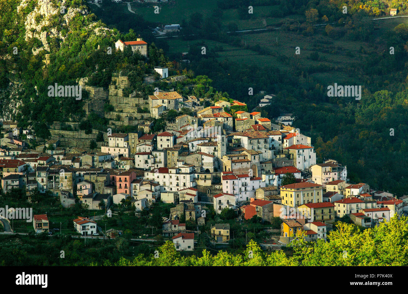 Pizzone molise hi-res stock photography and images - Alamy