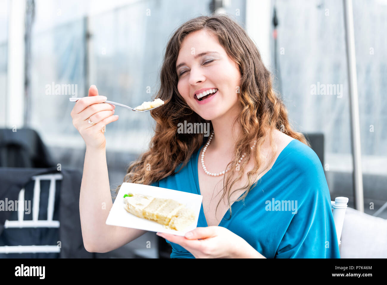 Smiling plate hi-res stock photography and images - Alamy