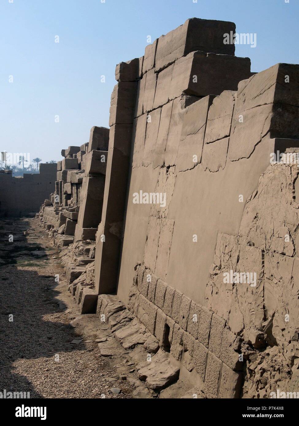 Karnak. Templo de Thutmose III. Templo de Tutmosis III (o Thutmose III ...