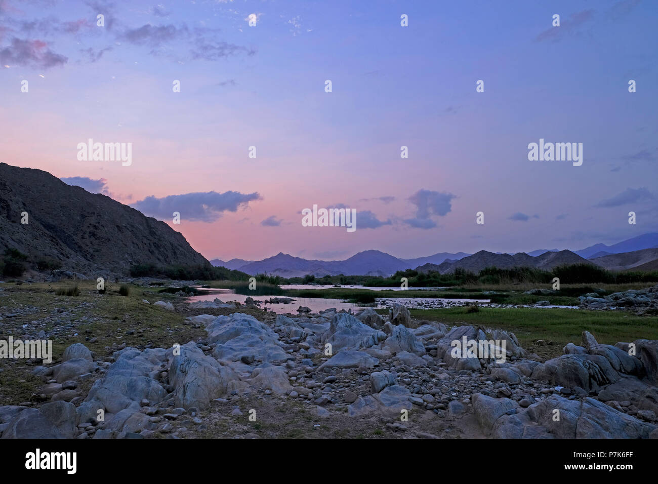 stony river bed of the Orange River / Oranjerivier (border river) in ...