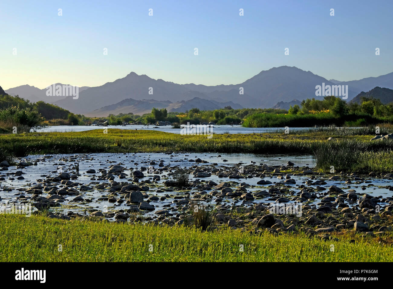 stony river bed of the Orange River / Oranjerivier (border river) in ...