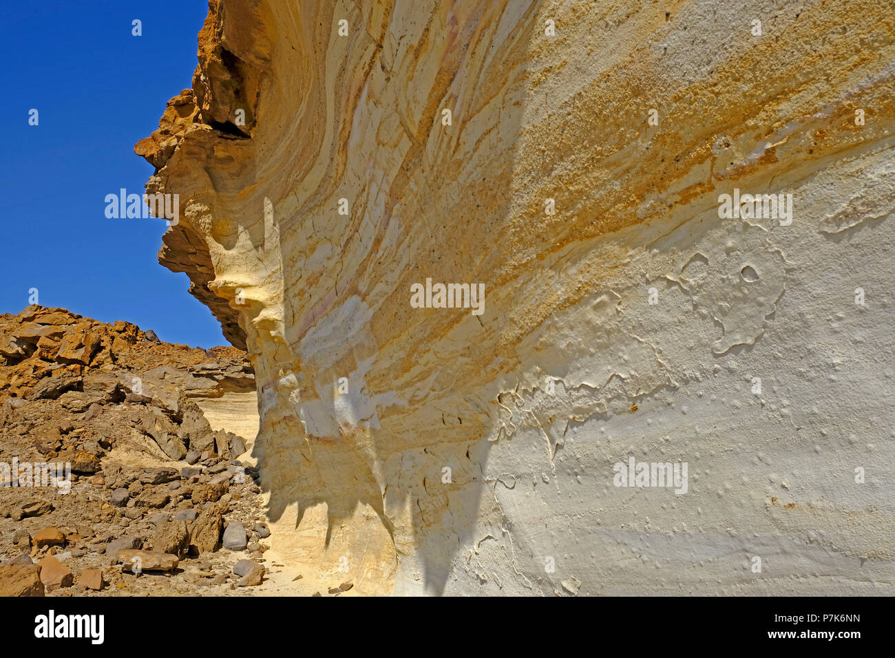 Banded sandstone hi-res stock photography and images - Alamy