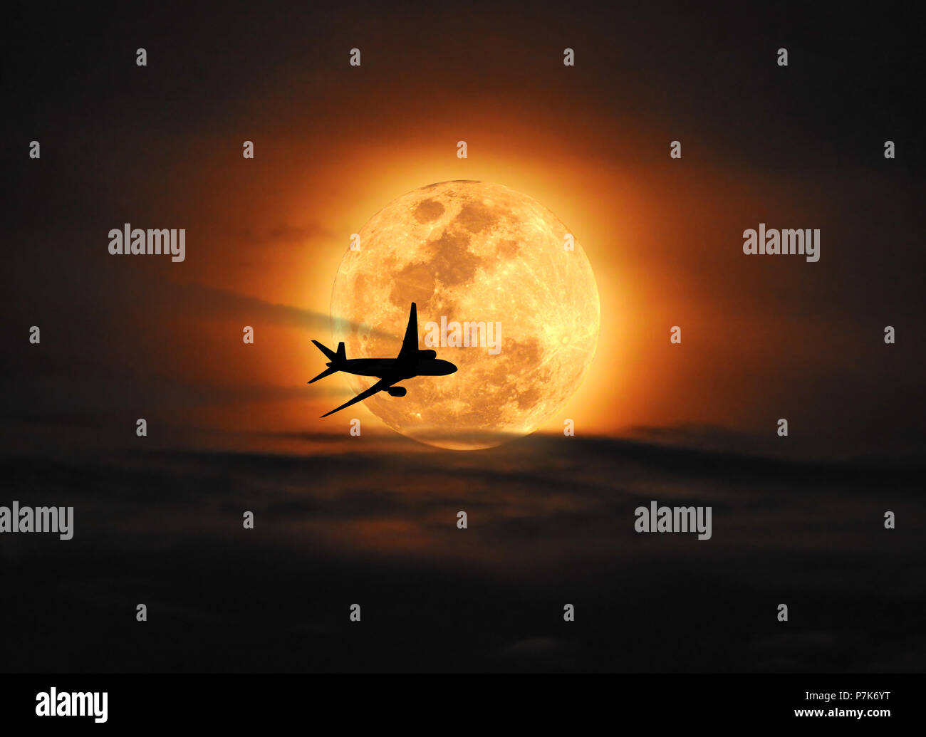 Airplane sky night full moon hi-res stock photography and images - Alamy