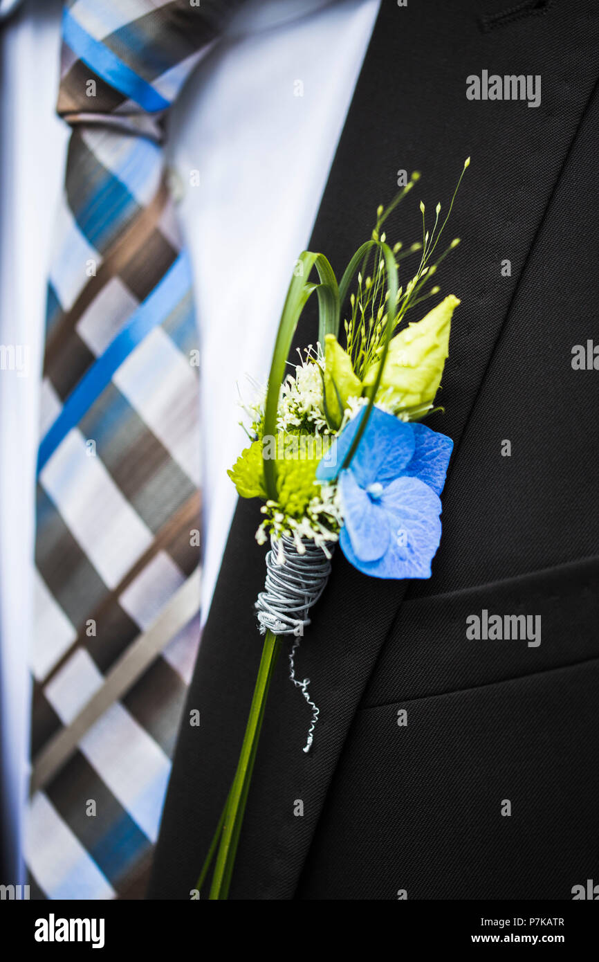 Mens groom hi-res stock photography and images - Alamy