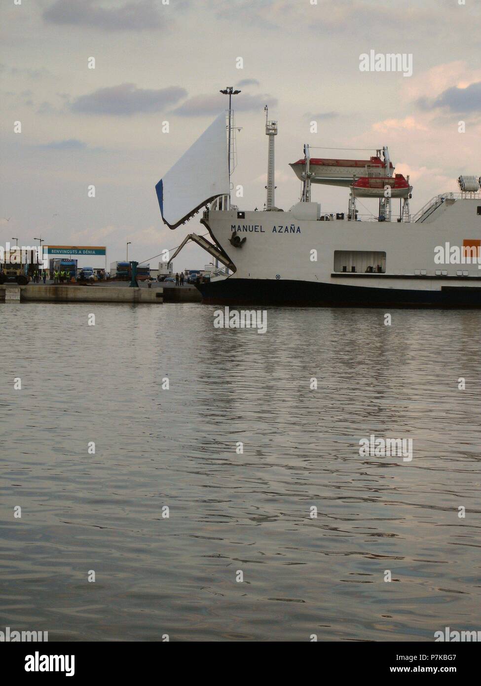 Proa del ferry hi-res stock photography and images - Alamy