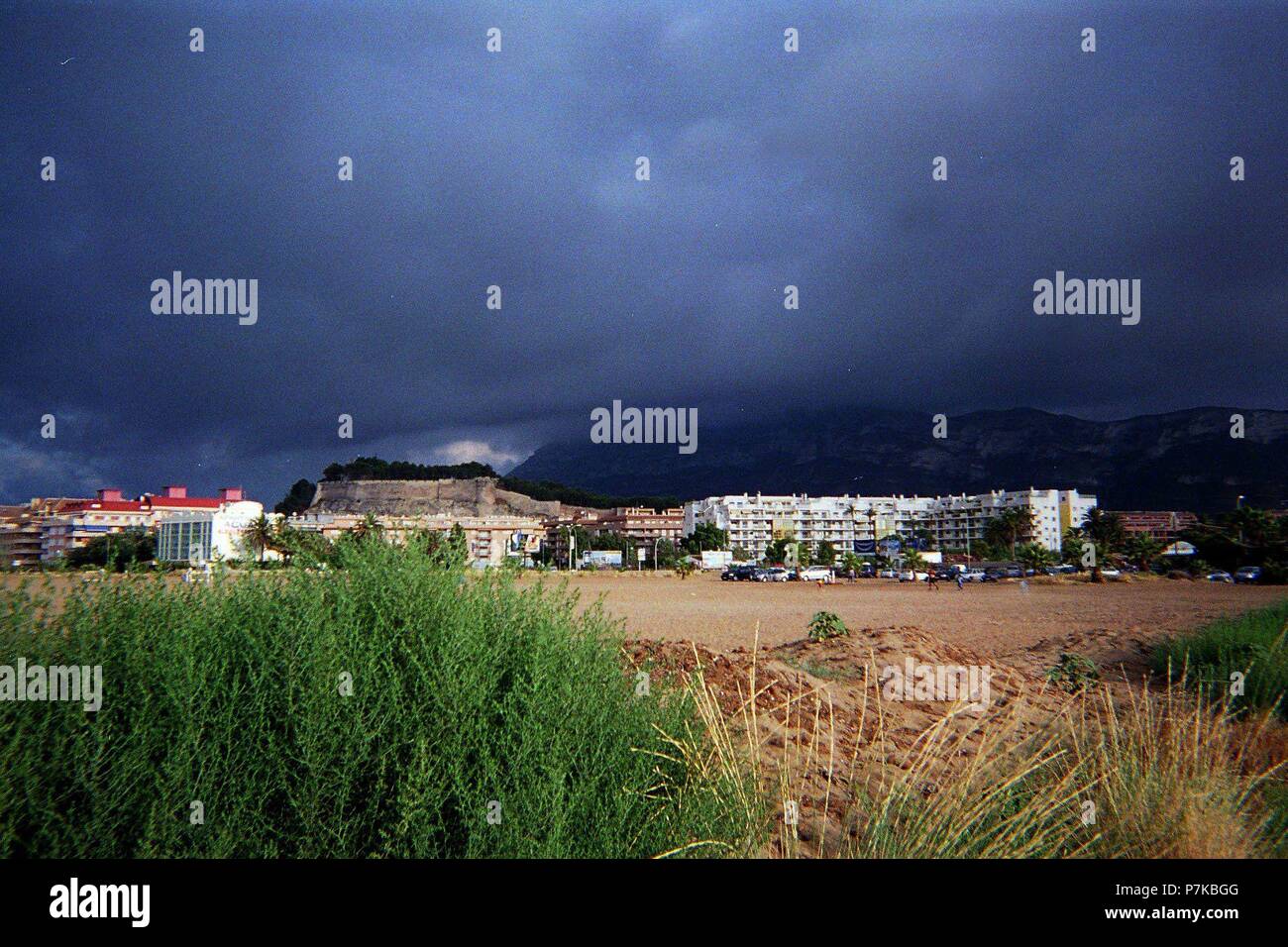 Dia de tormenta hi-res stock photography and images - Alamy