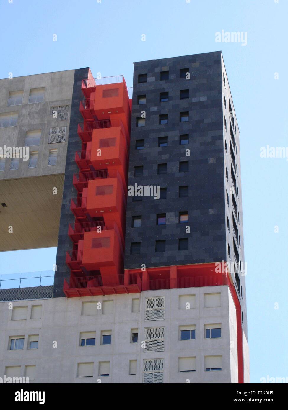 EDIFICIO MIRADOR EN SANCHINARRO - 2004. Author: LLEO BLANCA / ESTUDIO MVRDV. Location: EDIFICIO ...