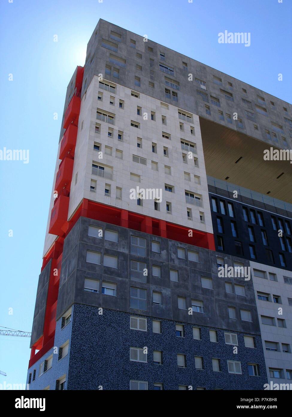 EDIFICIO MIRADOR EN SANCHINARRO - 2004. Author: LLEO BLANCA / ESTUDIO MVRDV. Location: EDIFICIO ...