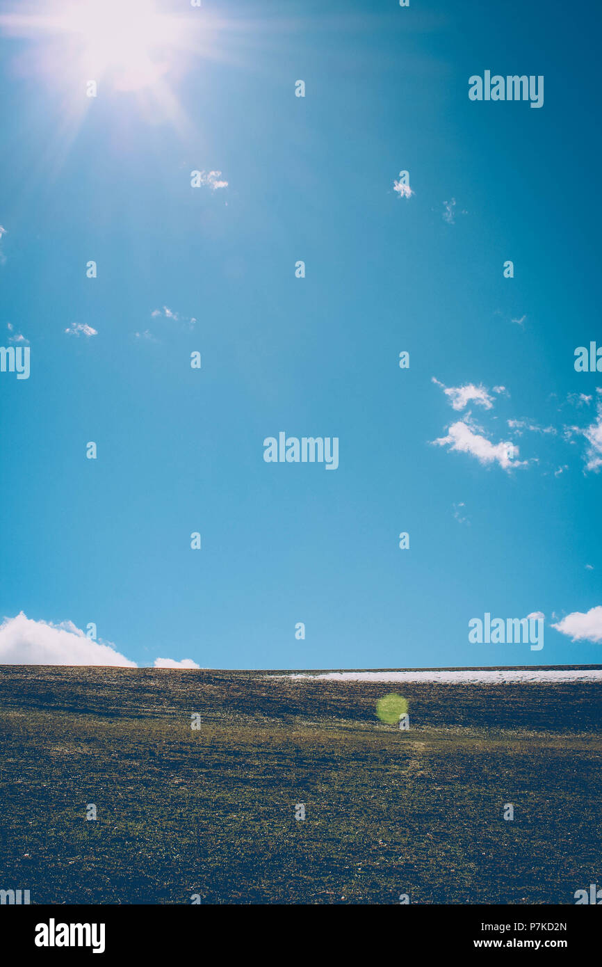 Blue sky sun heat hi-res stock photography and images - Alamy