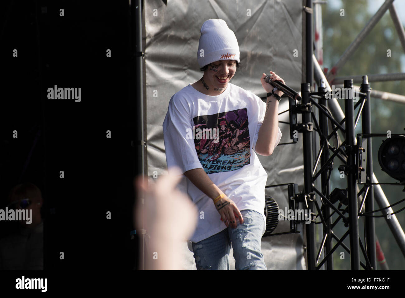Lil xan rapper hi-res stock photography and images - Alamy