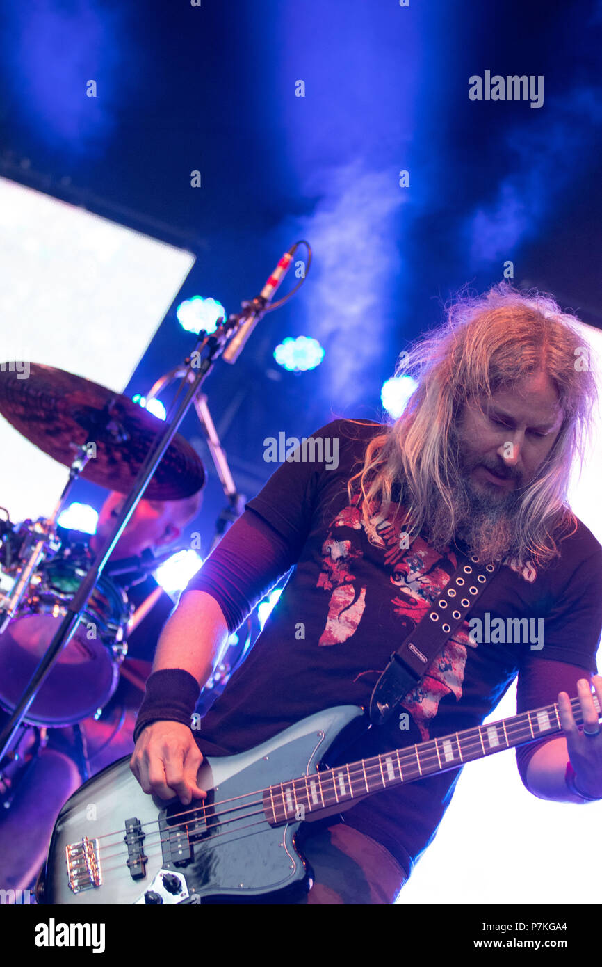 San Diego, USA. July 6, 2018 - Troy Sanders, right, and Brann Dailor ...