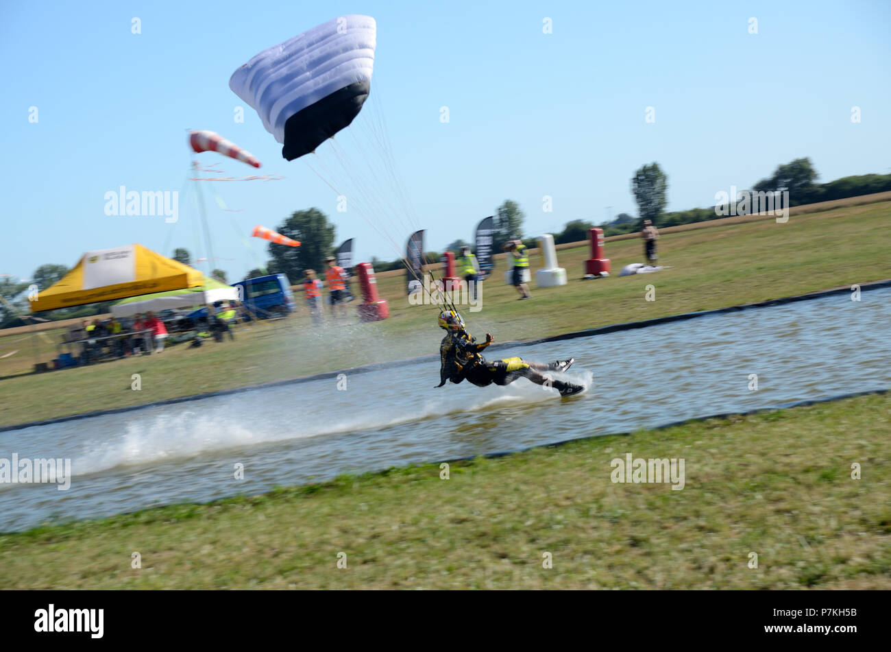 Canopy piloting hi-res stock photography and images - Alamy