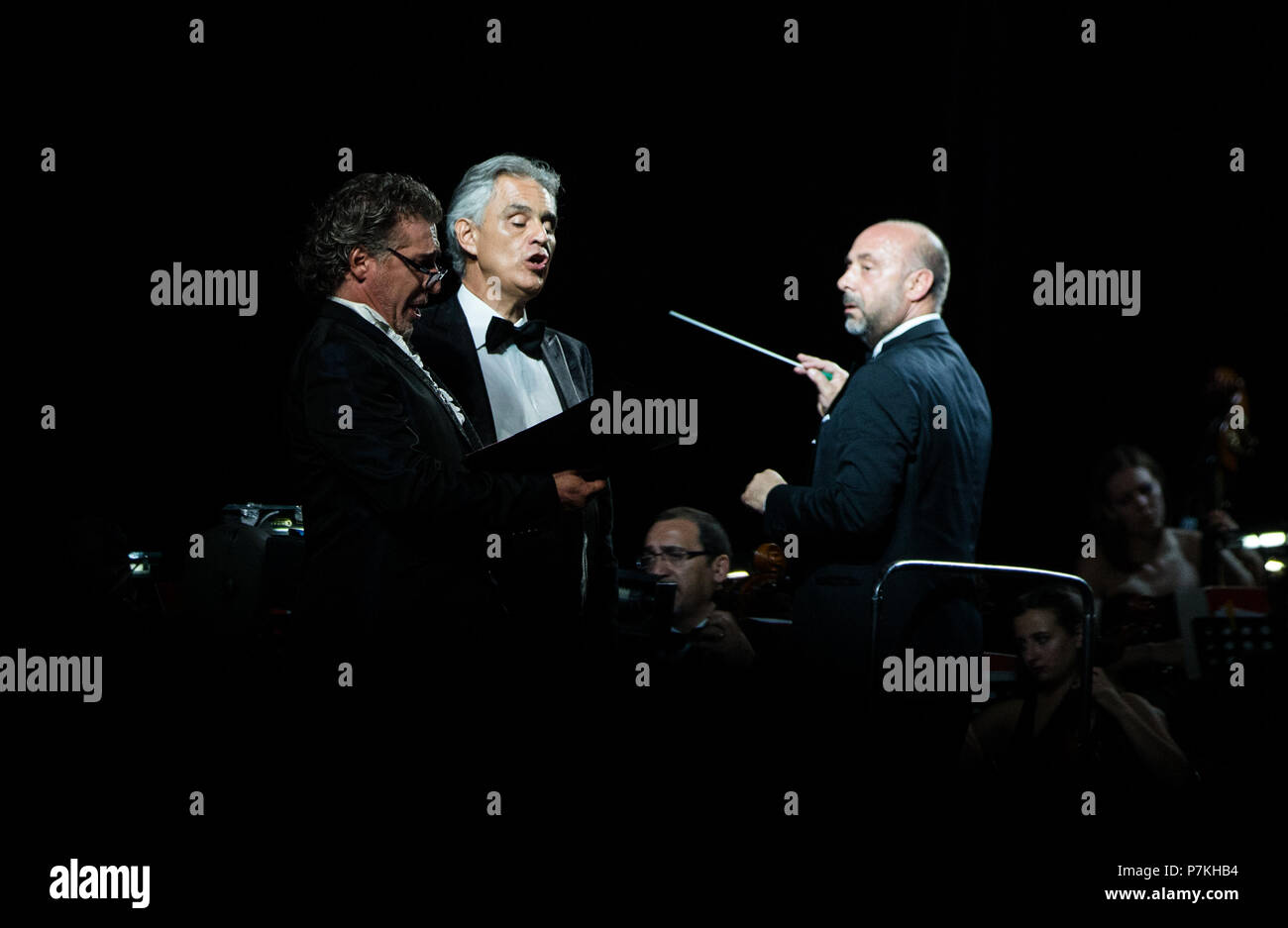 Alberto bocelli hi-res stock photography and images - Alamy