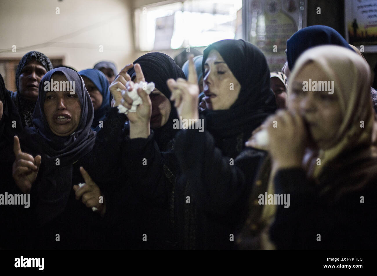 Gaza City, The Gaza Strip, Palestine. 7th July, 2018. Relatives of ...