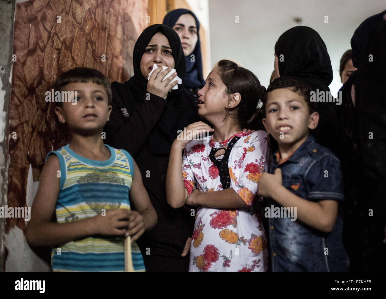 Gaza City, The Gaza Strip, Palestine. 7th July, 2018. Relatives of ...