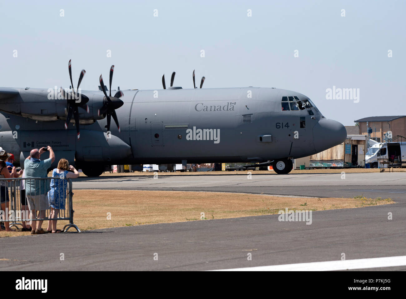 C 130 hercules transporter aircraft hi-res stock photography and images ...