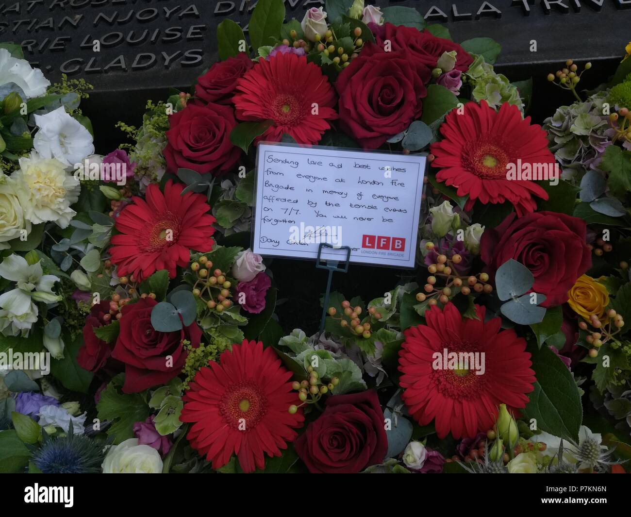 People pay tribute to the 13th anniversary of 7/7 terrorist attack in ...