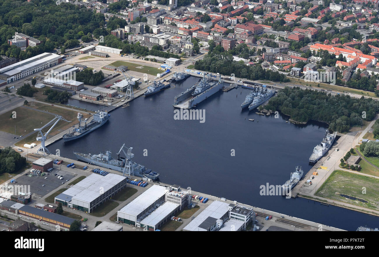 Wilhelmshaven, Germany. 15th June, 2018. Aerial view of an industrial ...