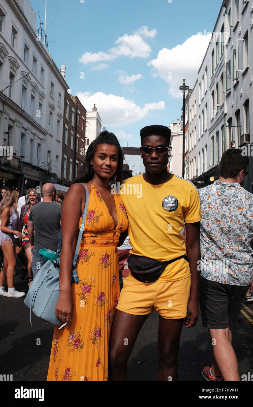 Smoking royals hi-res stock photography and images - Alamy