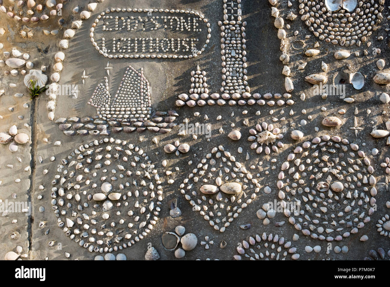 Shell house polperro cornwall hi-res stock photography and images - Alamy