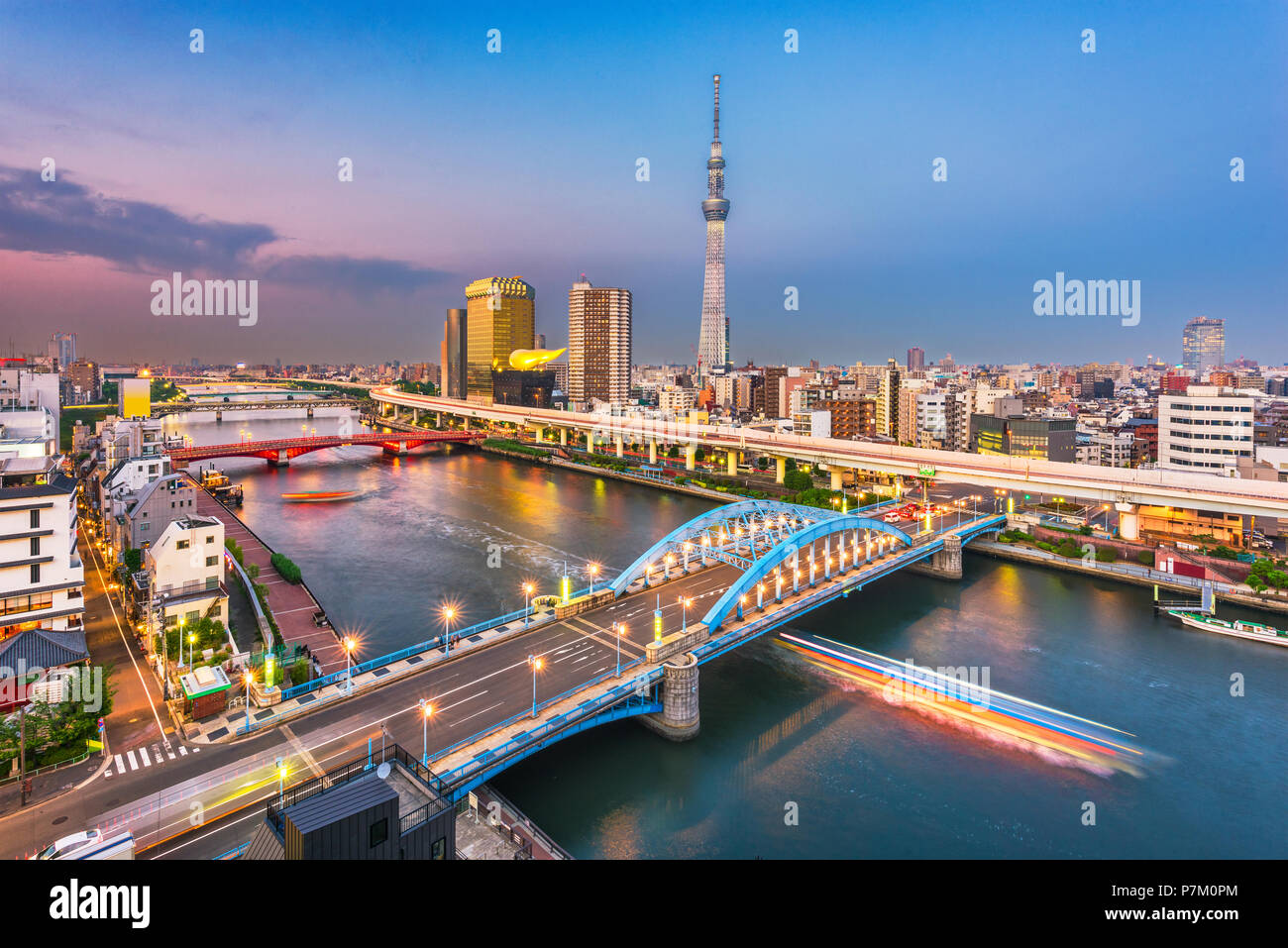 Tokyo japan city skyline hi-res stock photography and images - Alamy