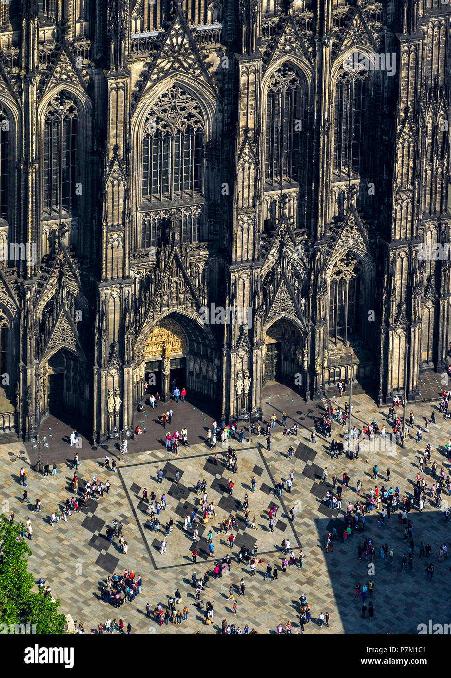 Cologne Cathedral with Cathedral Square, Cologne, Rhineland, North ...