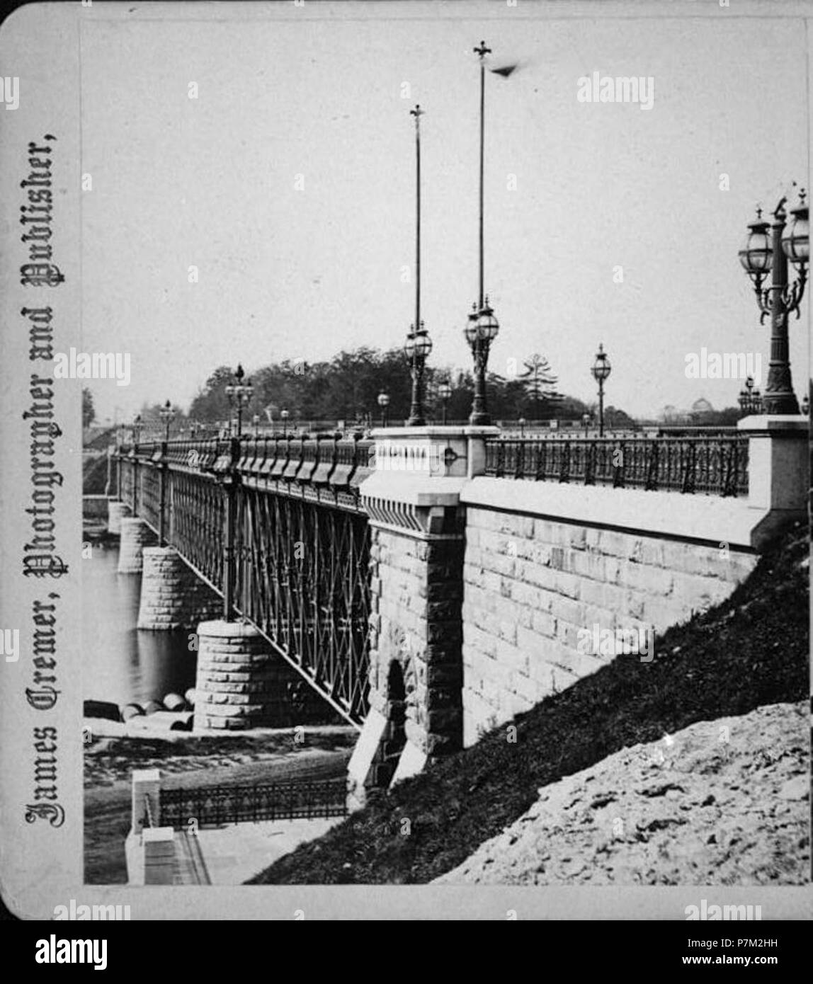 2nd avenue bridge hi-res stock photography and images - Alamy