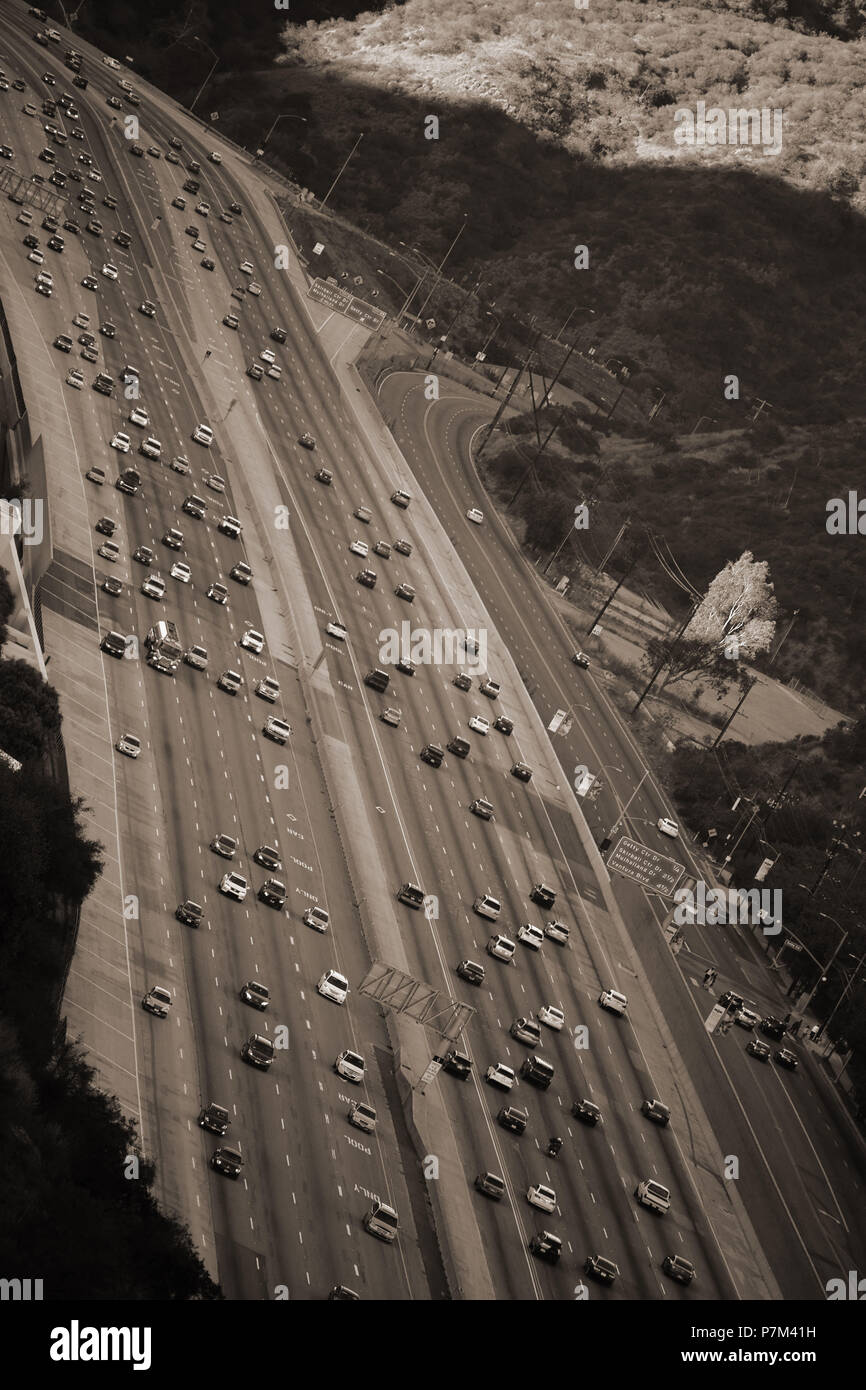 Traffic on the San Diego Freeway in Los Angeles at the exit to the ...
