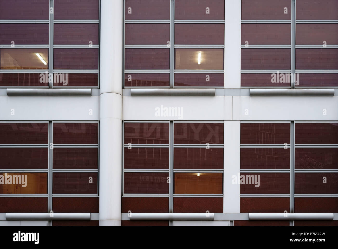 Tinted windows hi-res stock photography and images - Alamy