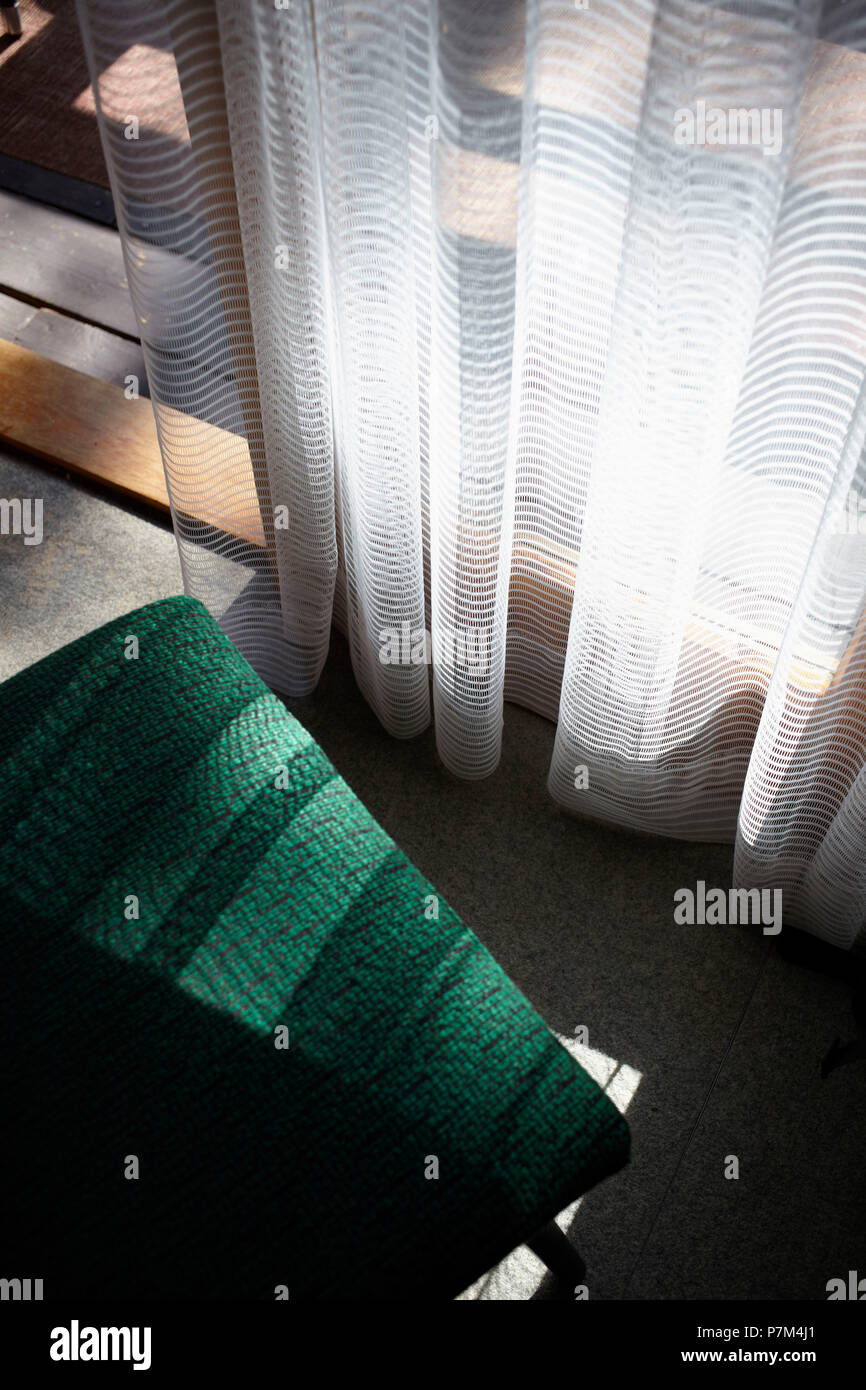Light falling hi-res stock photography and images - Alamy