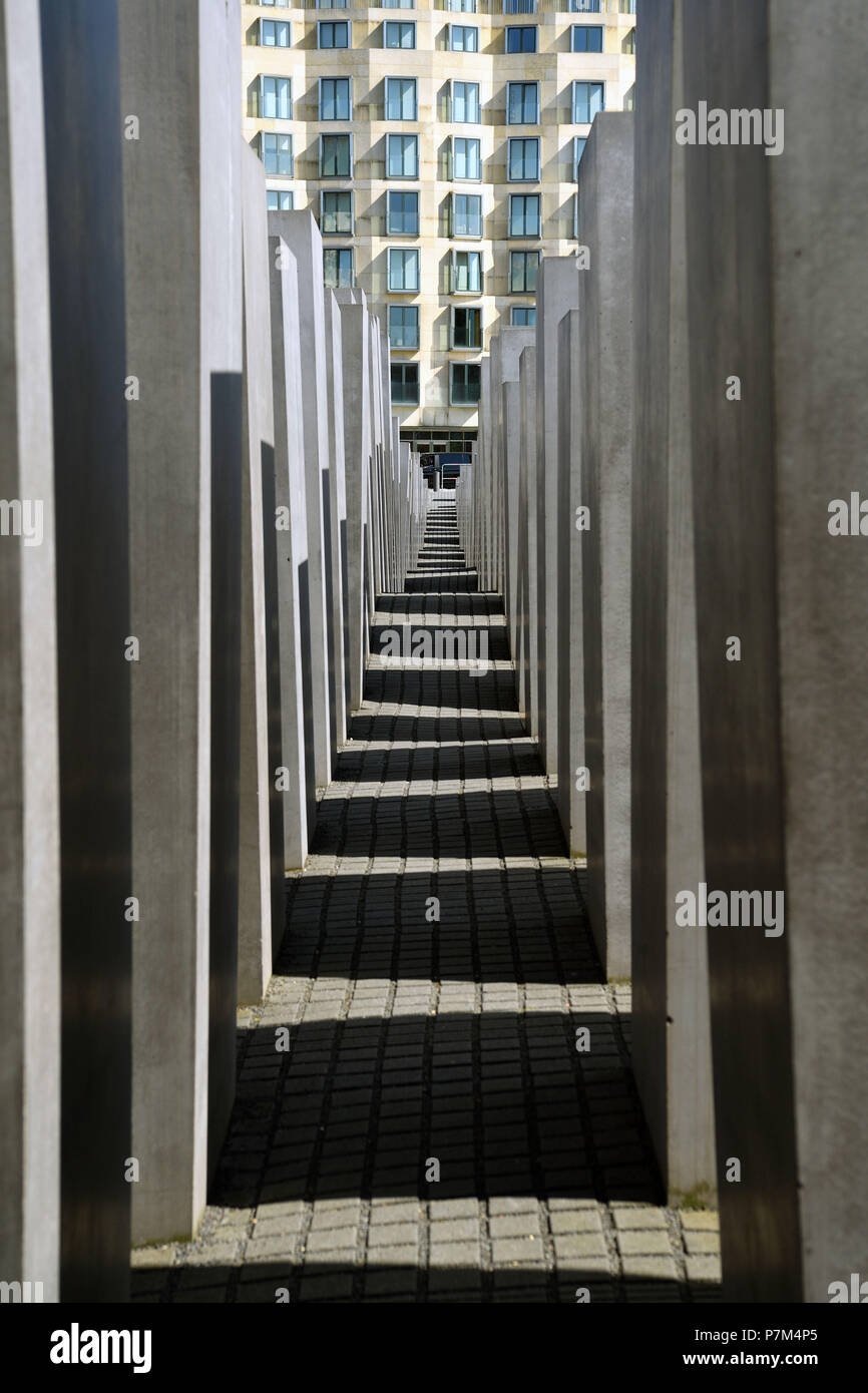 Germany, Berlin, Mitte district, Holocaust Mahnmal / Holocaust Memorial ...
