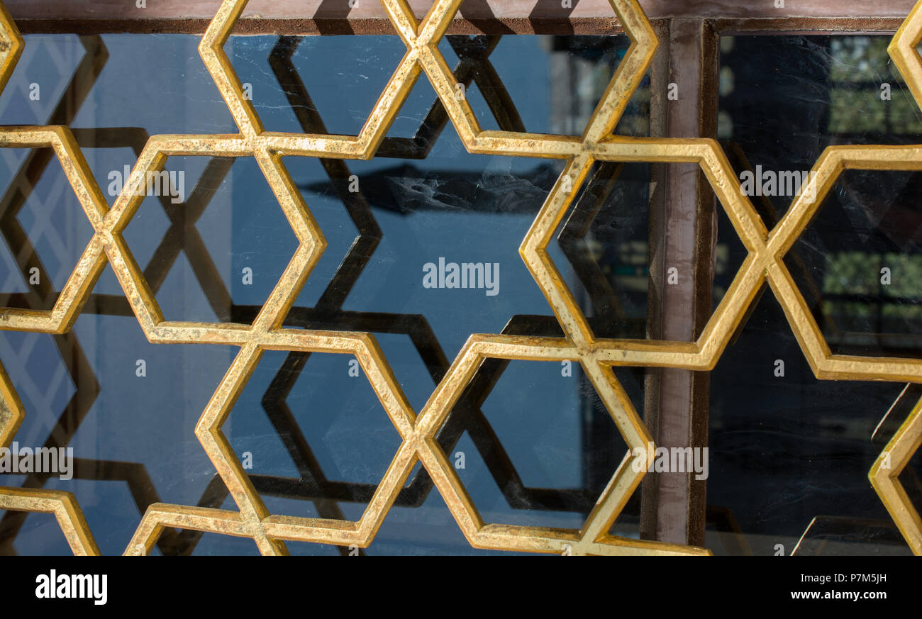 Example of Ottoman art patterns applied on metals Stock Photo - Alamy