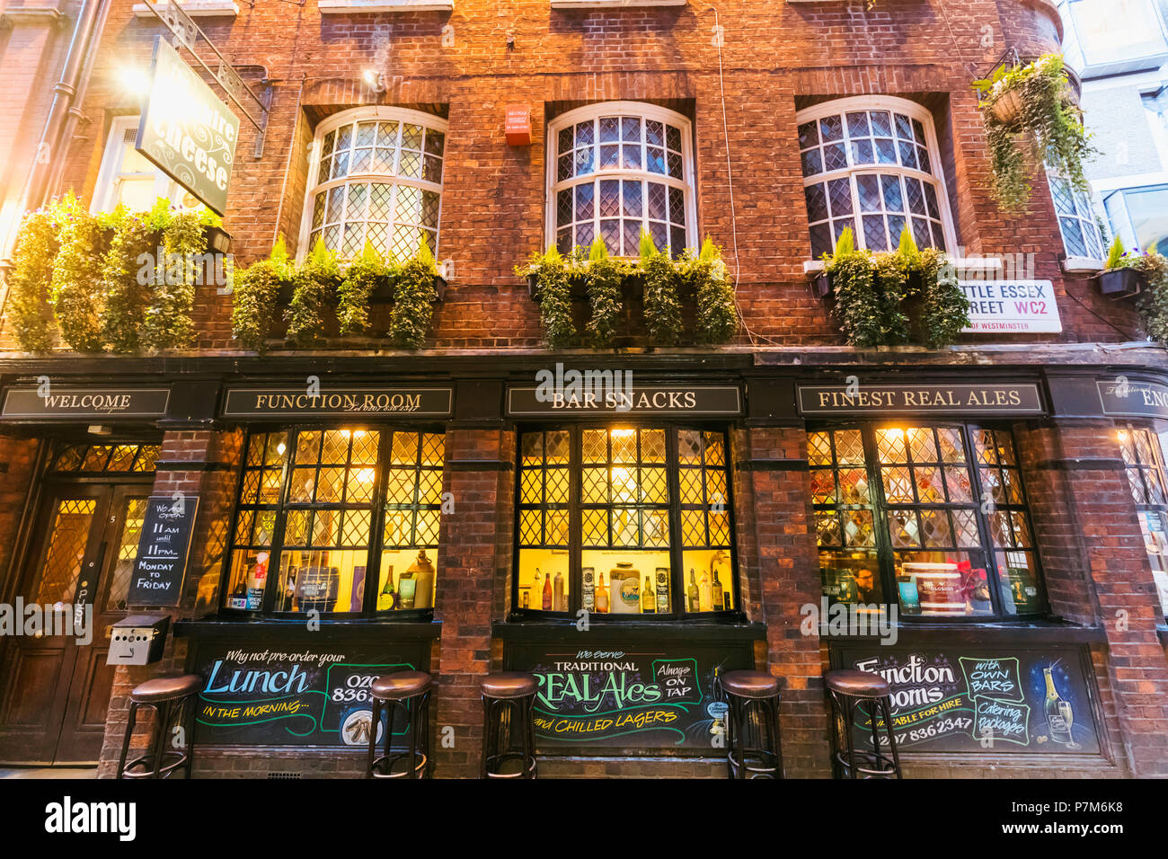 England, London, The City of London, The Cheshire Cheese Pub Stock ...