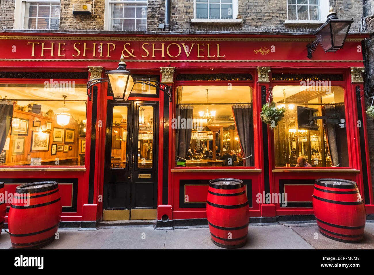 England, London, Embankment, The Ship and Shovell Pub Stock Photo - Alamy