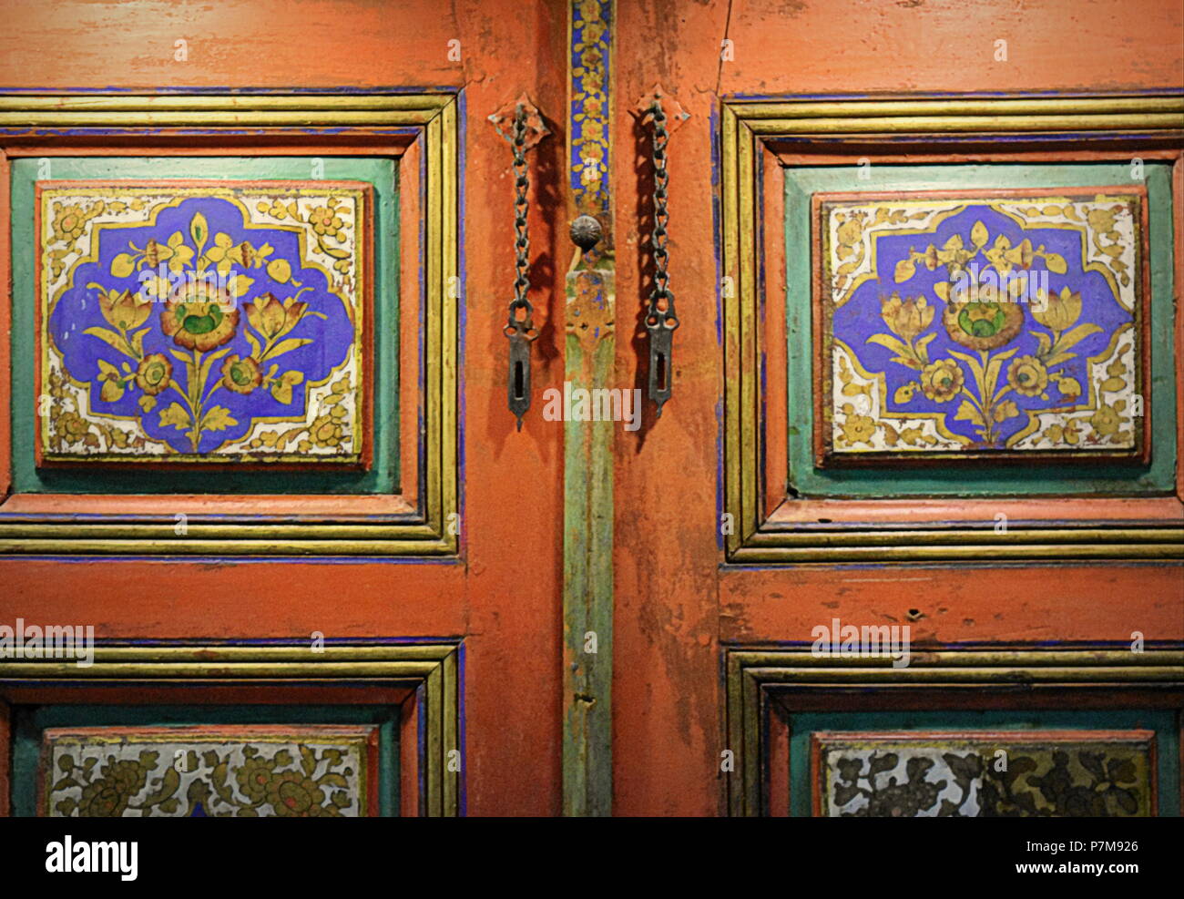 Iran door hi-res stock photography and images - Alamy