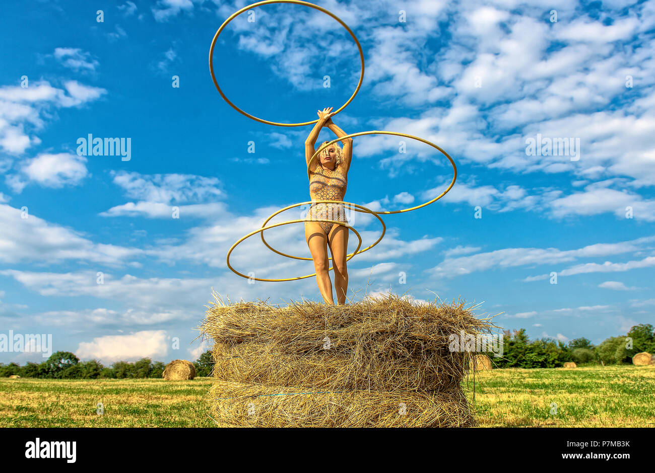Hula stage hi-res stock photography and images - Alamy