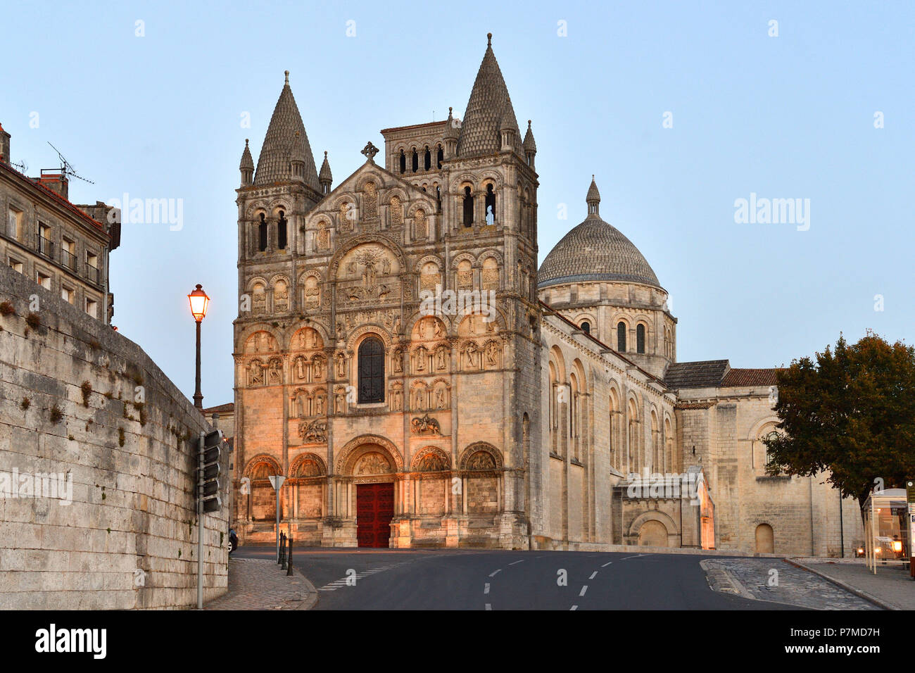 Angouleme Stock Photos & Angouleme Stock Images - Alamy