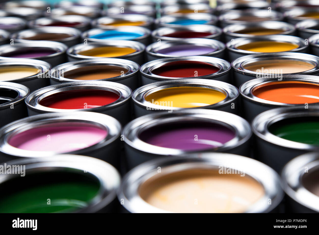 Open cans of paint Stock Photo - Alamy