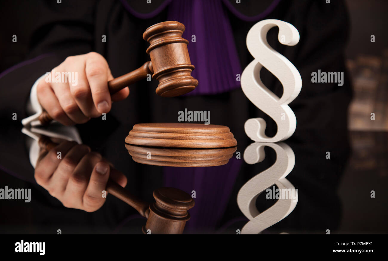 Court gavel,Law theme, mallet of justice, Paragraph Stock Photo - Alamy