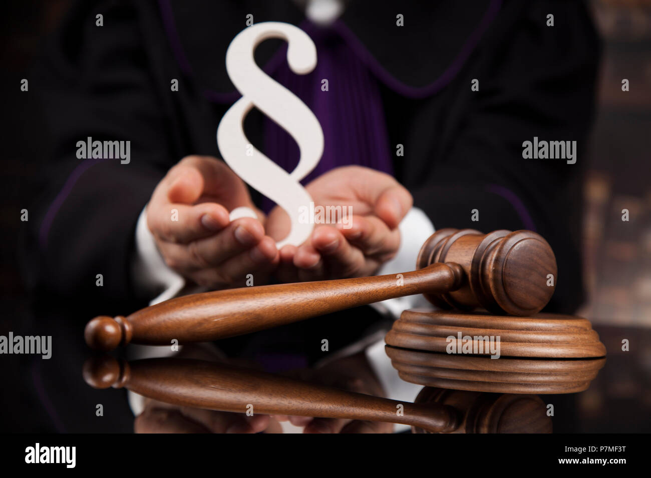 Court gavel,Law theme, mallet of justice, Paragraph Stock Photo - Alamy