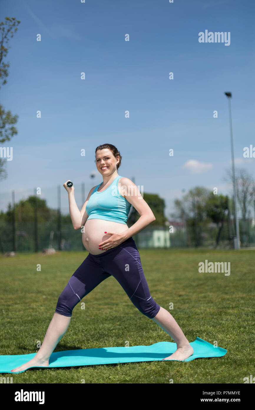 Gym fitness,Pregnant woman, healthy lifestyle concept Stock Photo - Alamy