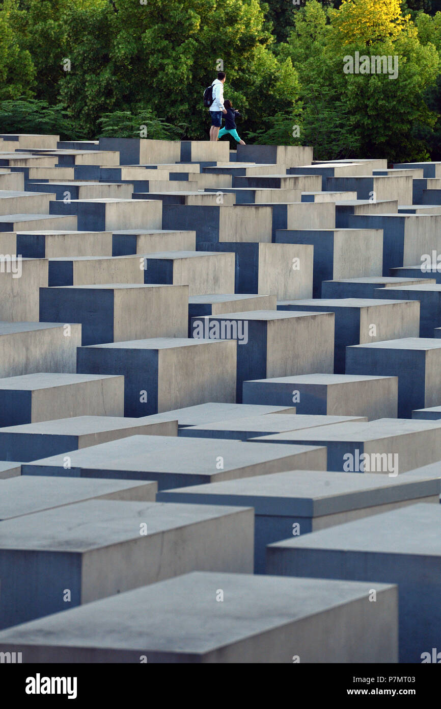 Germany, Berlin, Mitte district, Holocaust Mahnmal / Holocaust Memorial ...