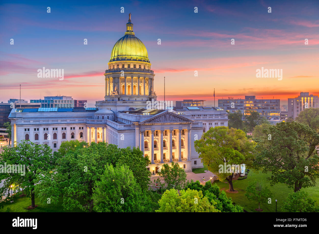 Madison, Wisconsin, USA state capitol building at dusk Stock Photo - Alamy