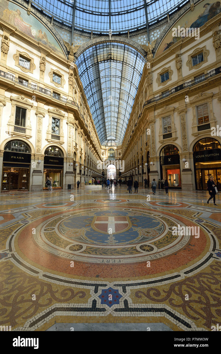 Italy, Lombardy, Milan, Vittorio Emmanuel II Gallery, shopping arcade ...