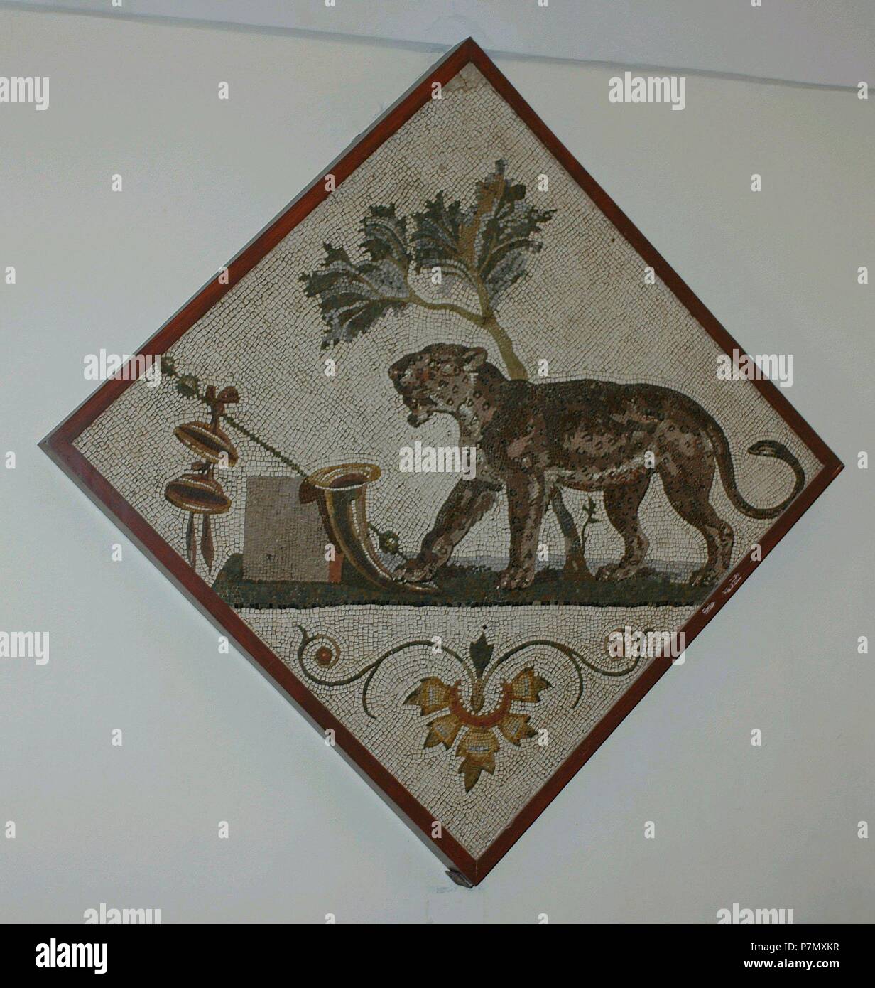 PANTERA EN UN MOSAICO ROMANO. Location: NATIONAL MUSEUM OF ARCHAEOLOGY ...