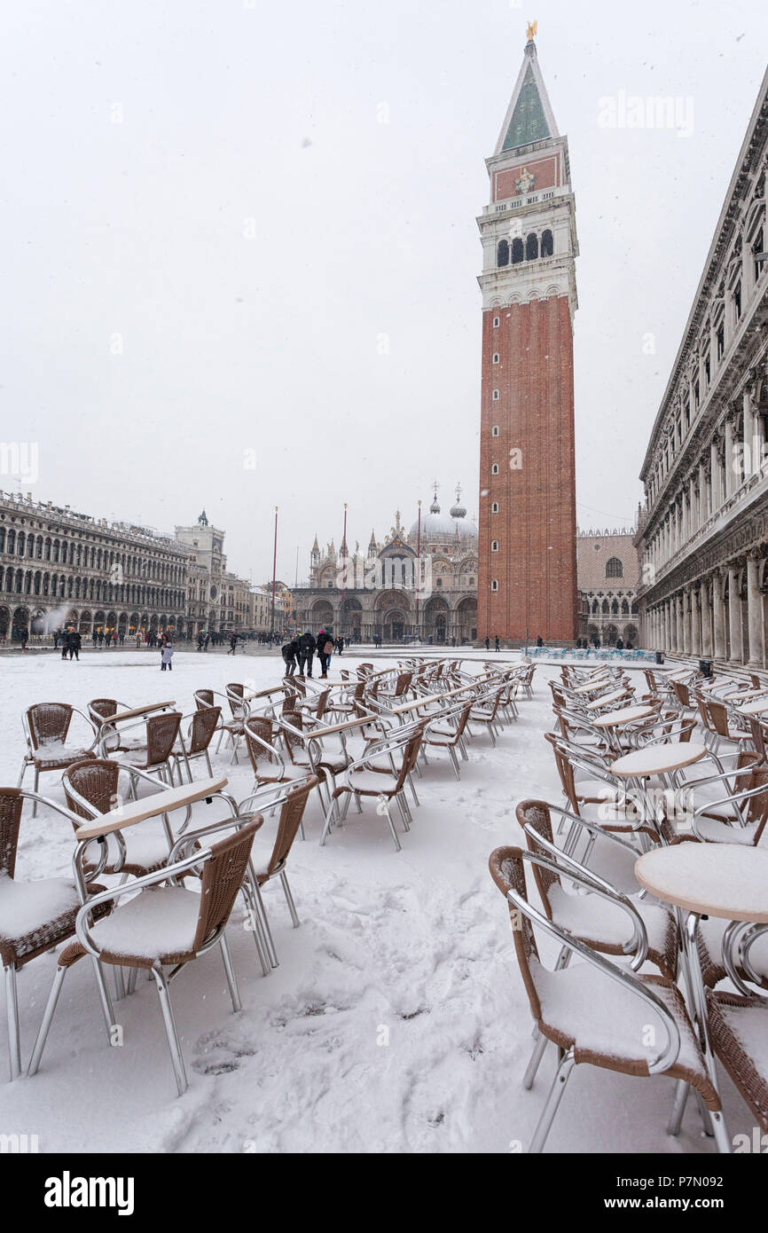 Venice covered with snow hi-res stock photography and images - Alamy