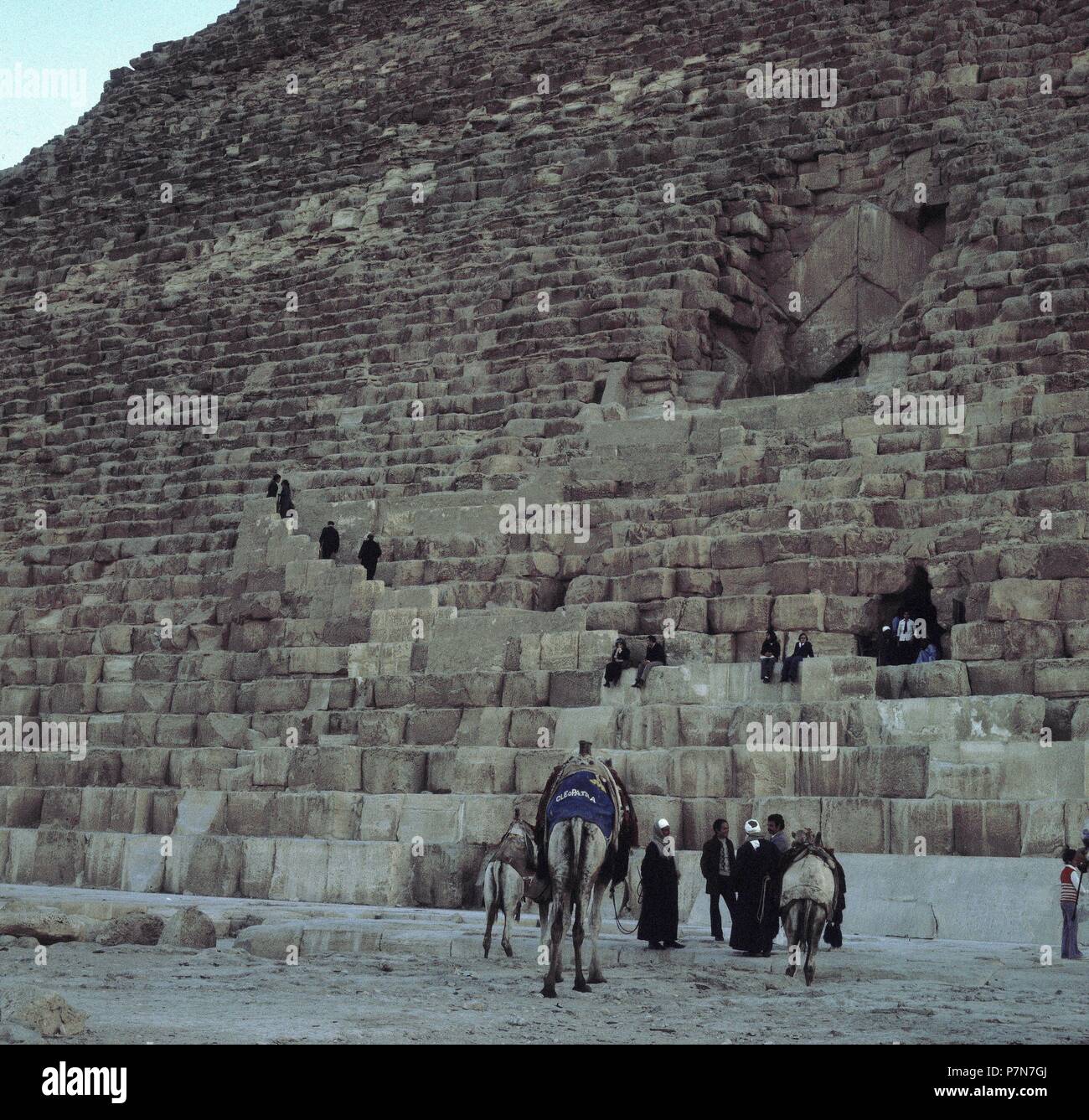 PIRAMIDE DE KEOPS - IV DINASTIA - HACIA EL 2585 AC. Location: CHEOPS ...